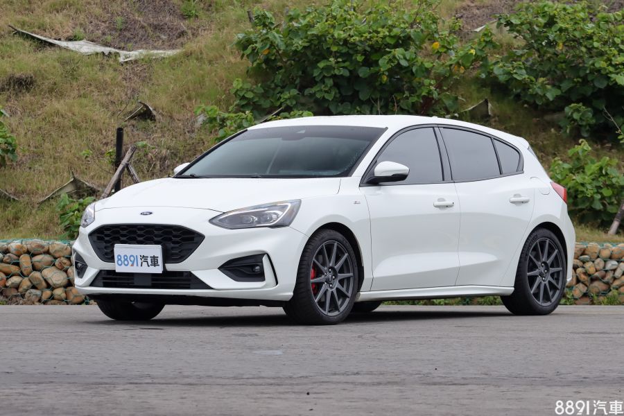 Ford Focus 5D 2022款，最新車款資料、一鍵詢價、專業車評 | 8891汽車